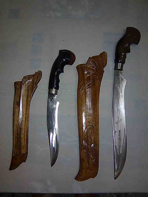 PANGSENAM: Tempah parang...