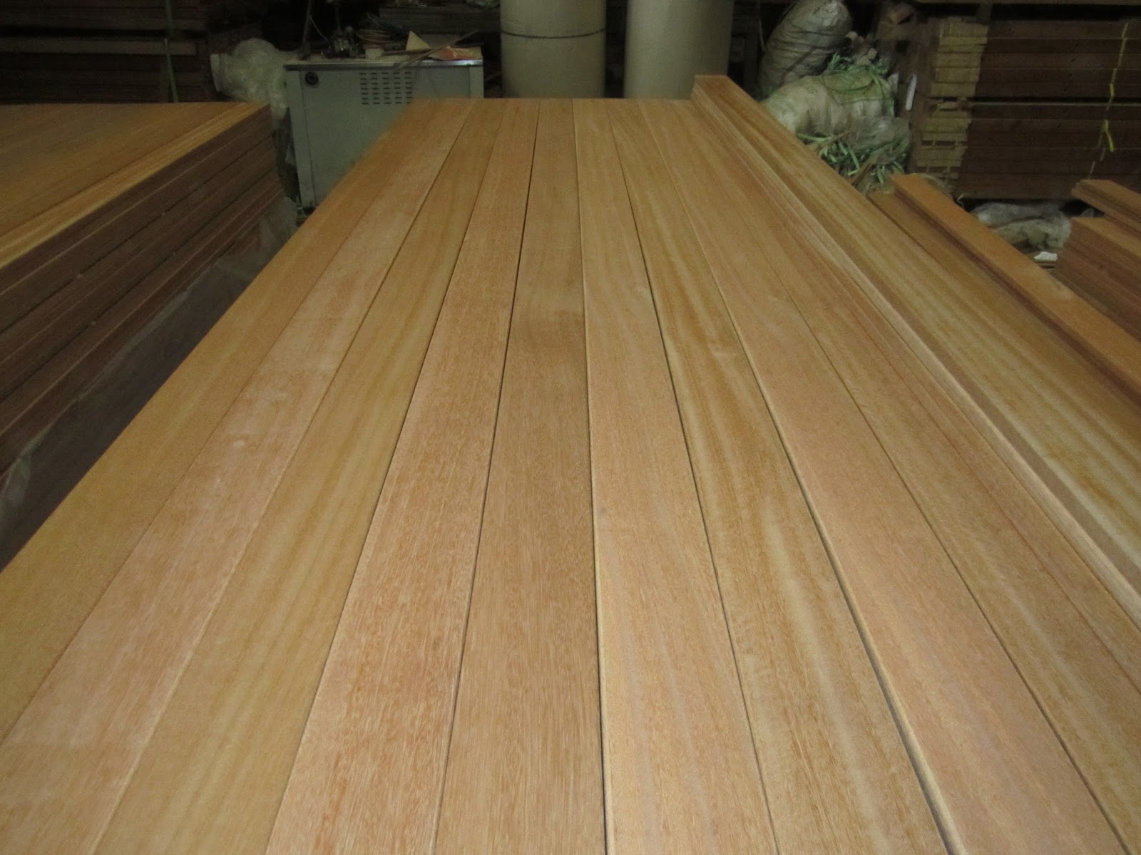 WOOD: BANGKIRAI-KERUING-TEAK WOOD & ULIN OUR CARGO YEAR 2015.