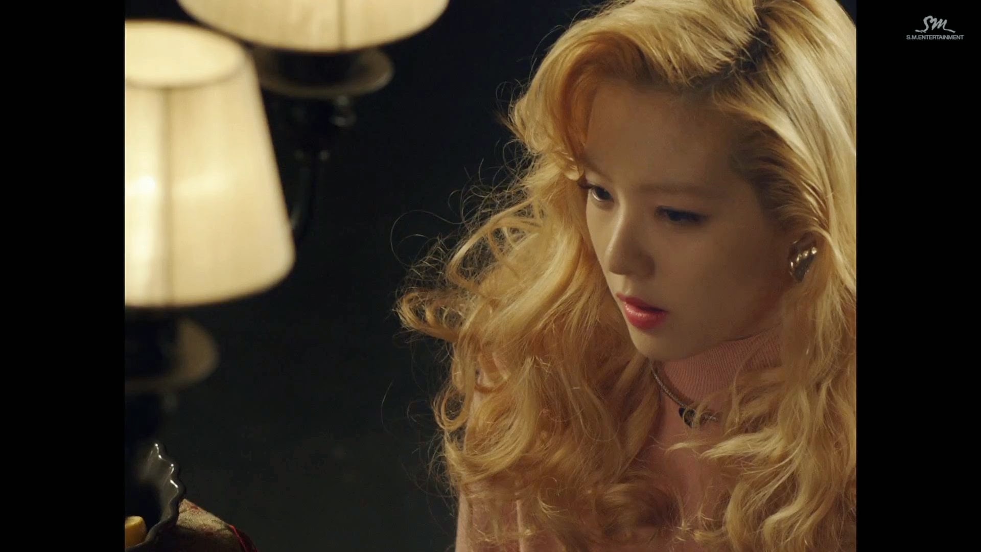 Red Velvet: Automatic MV και who-is-who | I say myeolchi // k-pop in greek