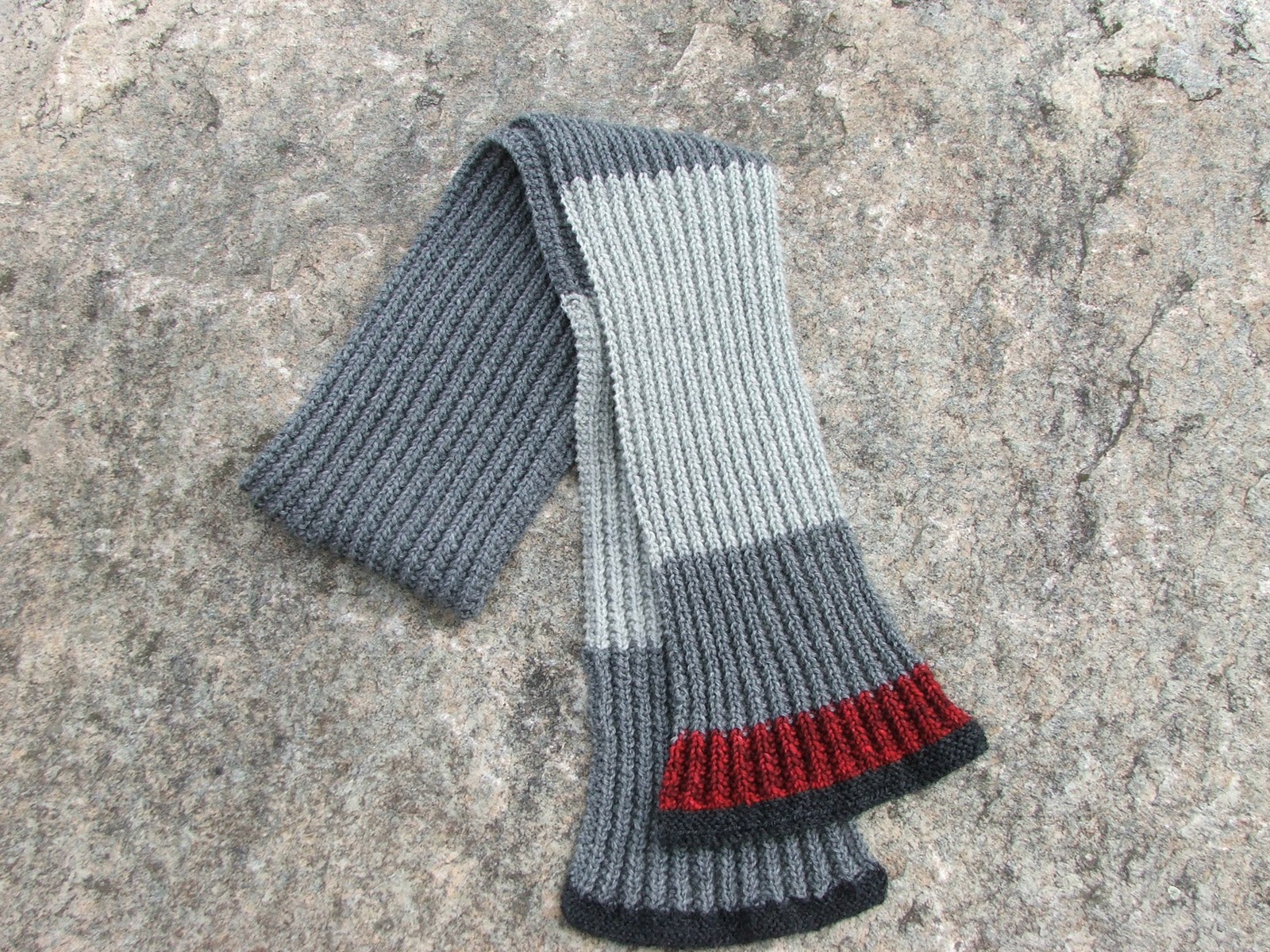 Knitting Therapy: Mistake Rib Scarf