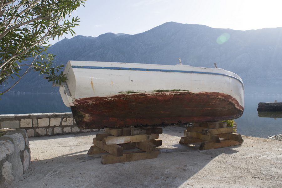 Drvene barke: II Restauracija stare drvene barke modernom tehnologijom.