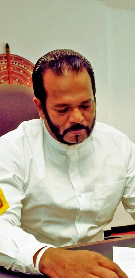 Fragments.: Palitha Thewarapperuma is (not) our hero