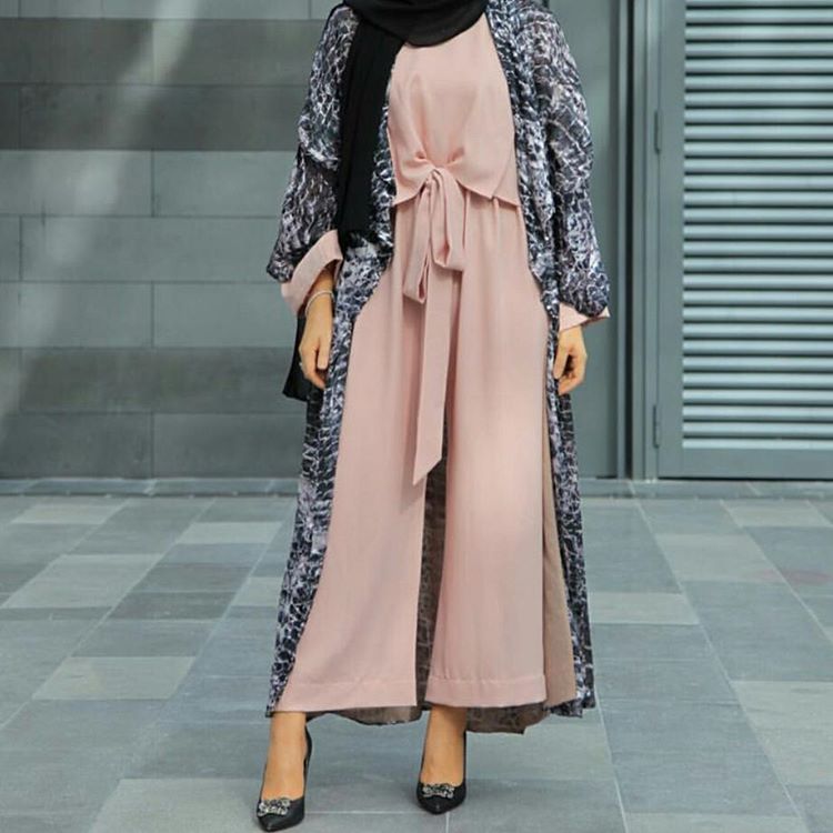 Tips Memilih Pakaian Muslim Modern, Tampil Cantik Tetap Syar'i