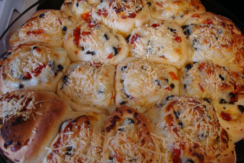 De quase tudo um pouco: Pao sovado salgado recheado