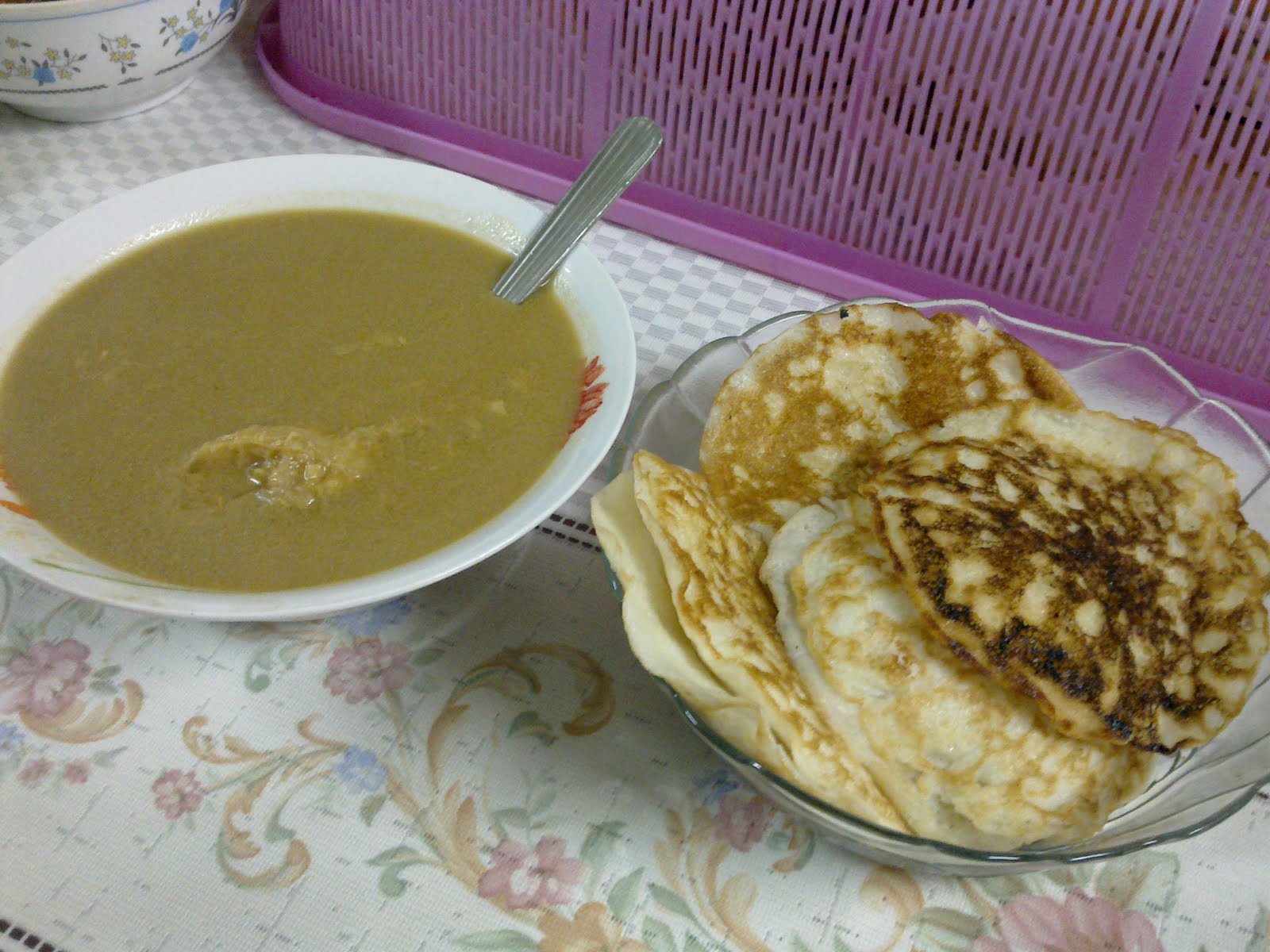 Seindah Mimpiku: Kuih Serabai dan Serawa Durian