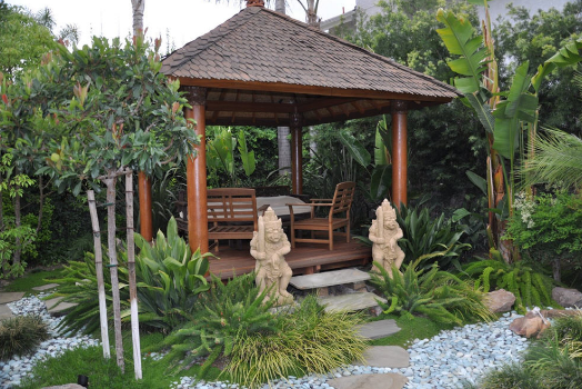 The Front Garden Design Minimalist and Exotic With Balinese Style ...