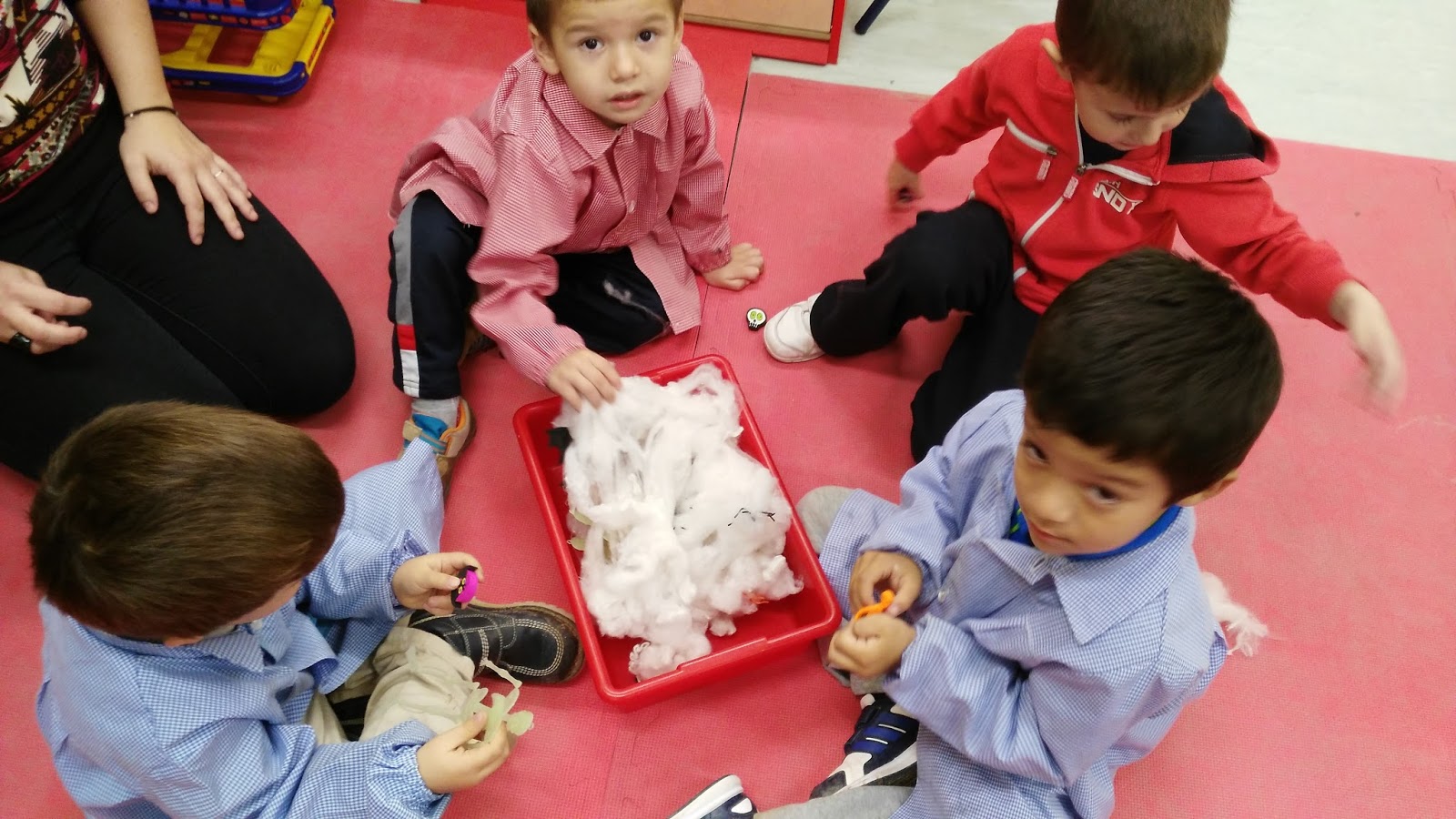 Hormigas informáticas: JUGAMOS CON LOS SENTIDOS