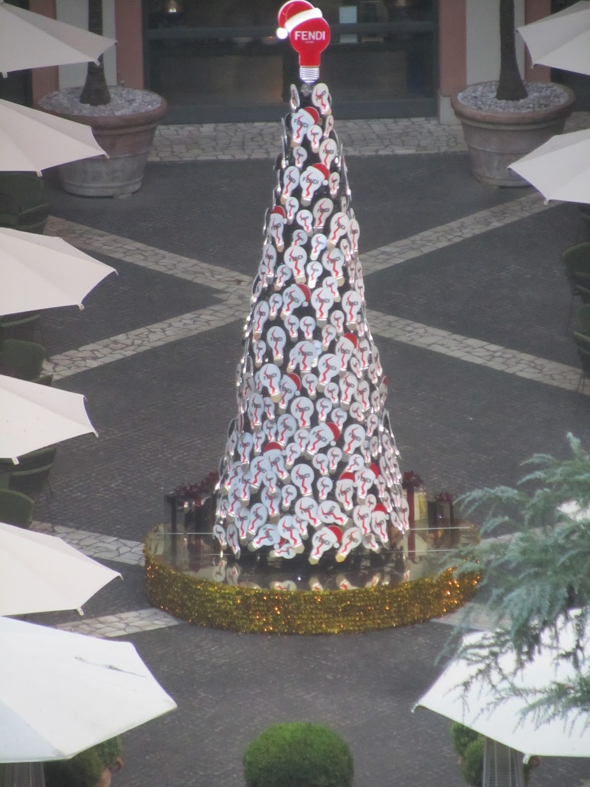 Rome From Home: Countdown to Christmas - Fendi