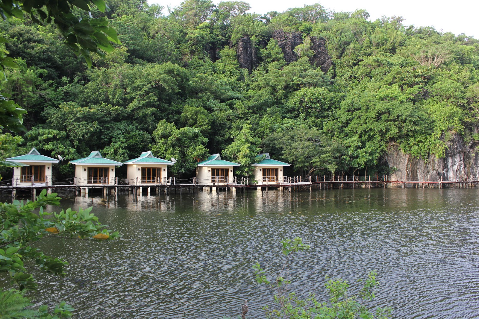 Stay, Stray, Play and Feast: Tugawe Cove Resort, Caramoan CamSur A ...