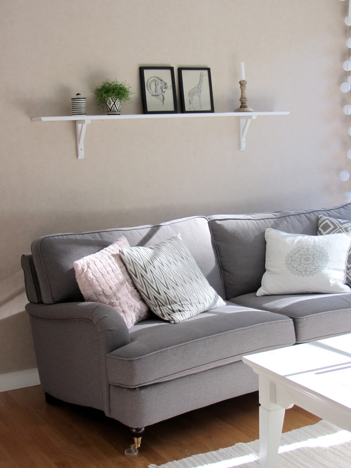 En hylla har kommit upp!