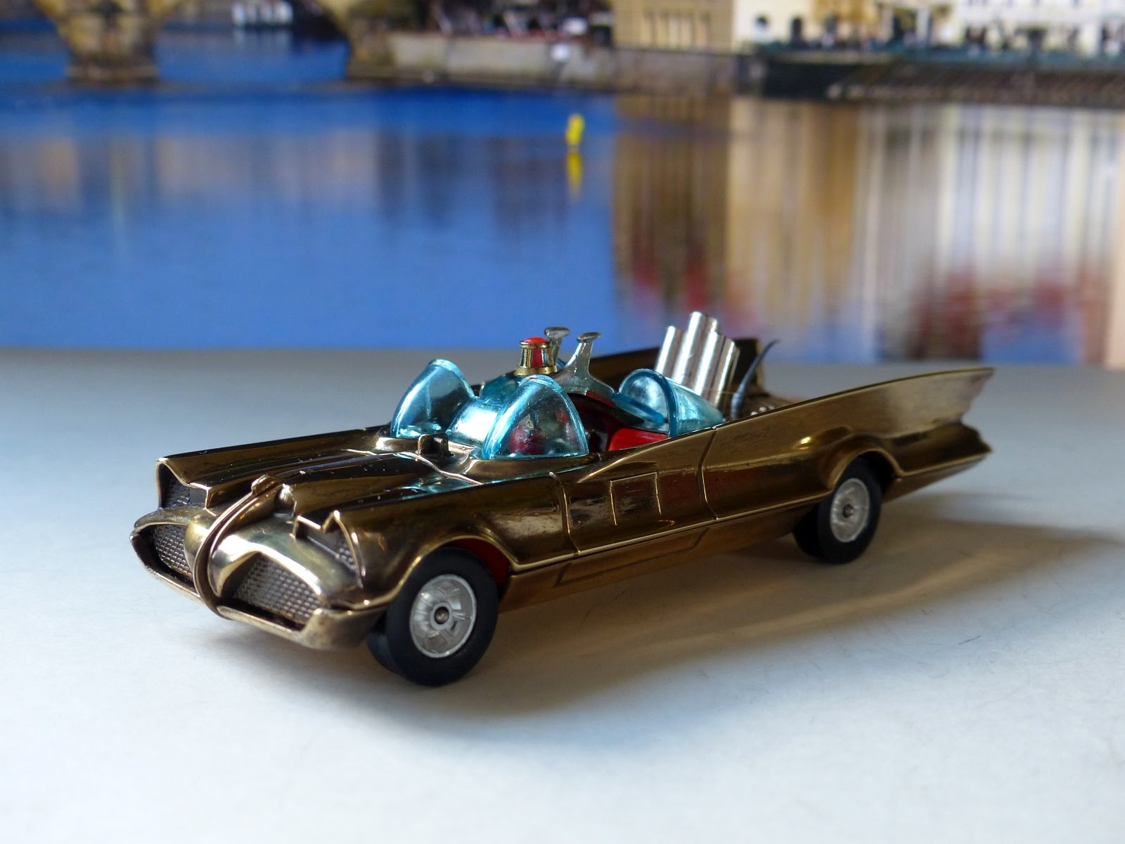 I LOVE CORGI TOYS: The Wilford Collection Pt 6: a gold Batmobile