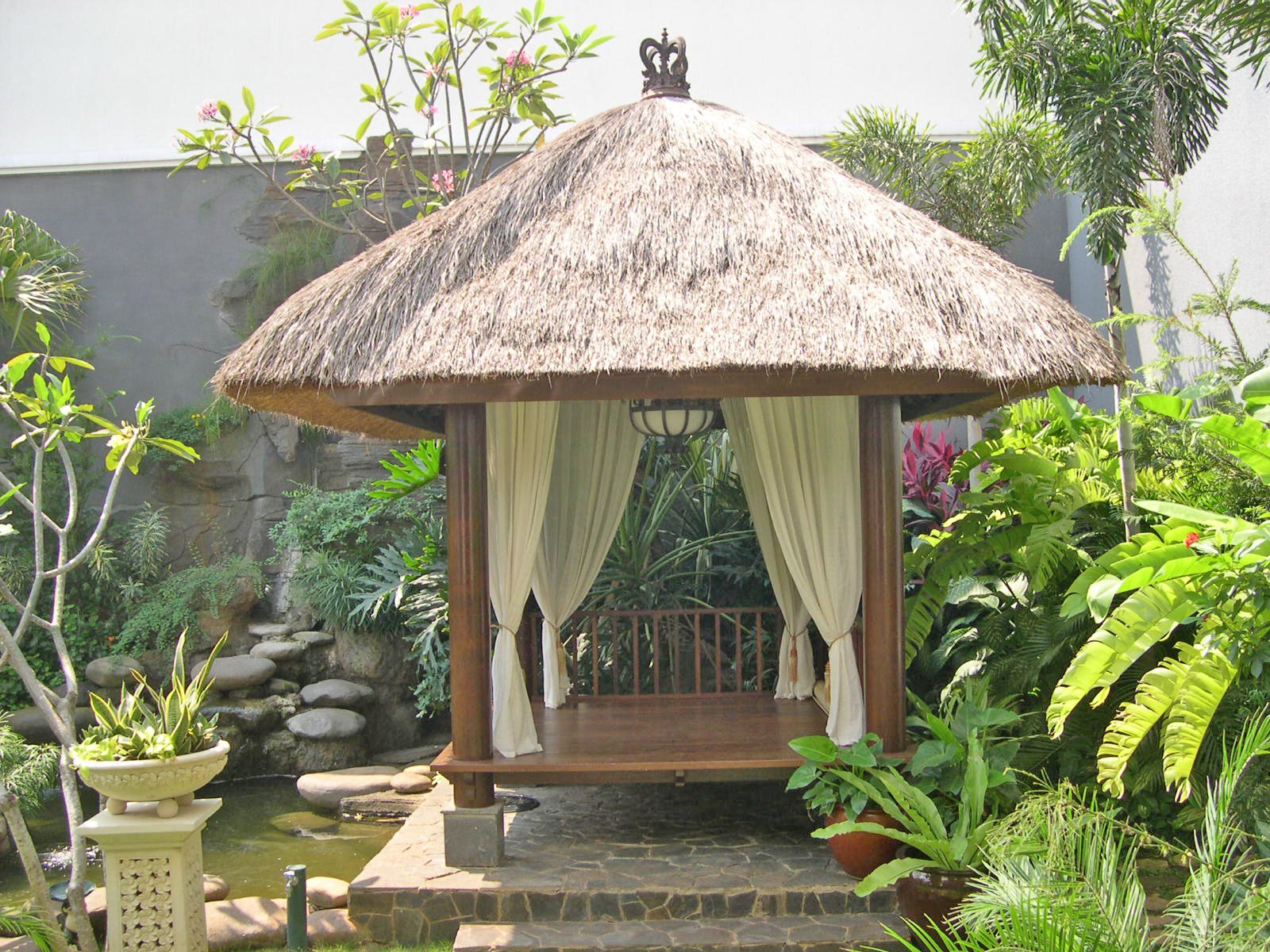 Design Rumah Idaman: Bale Bengong Gazebo Ala Bali