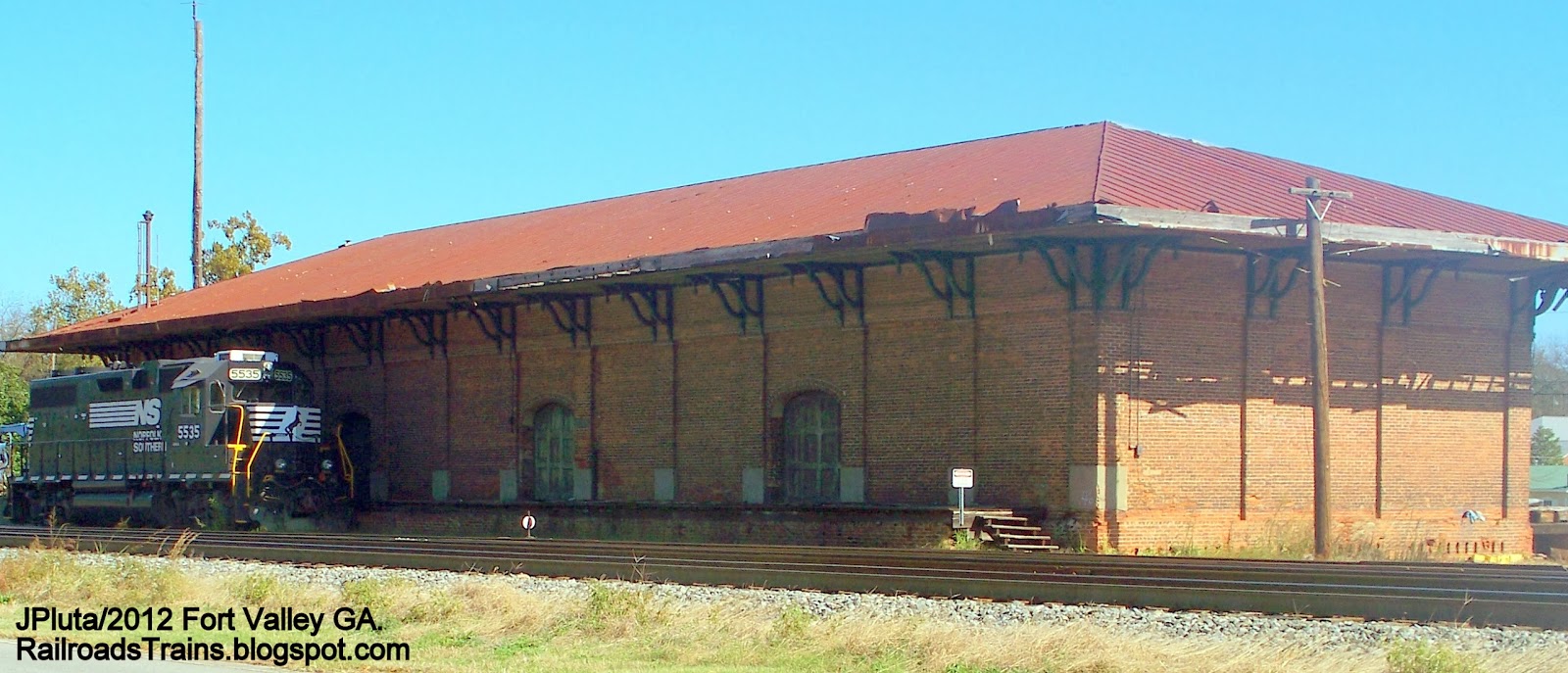 RAILROAD Freight Train Locomotive Engine EMD GE Boxcar BNSF,CSX,FEC ...