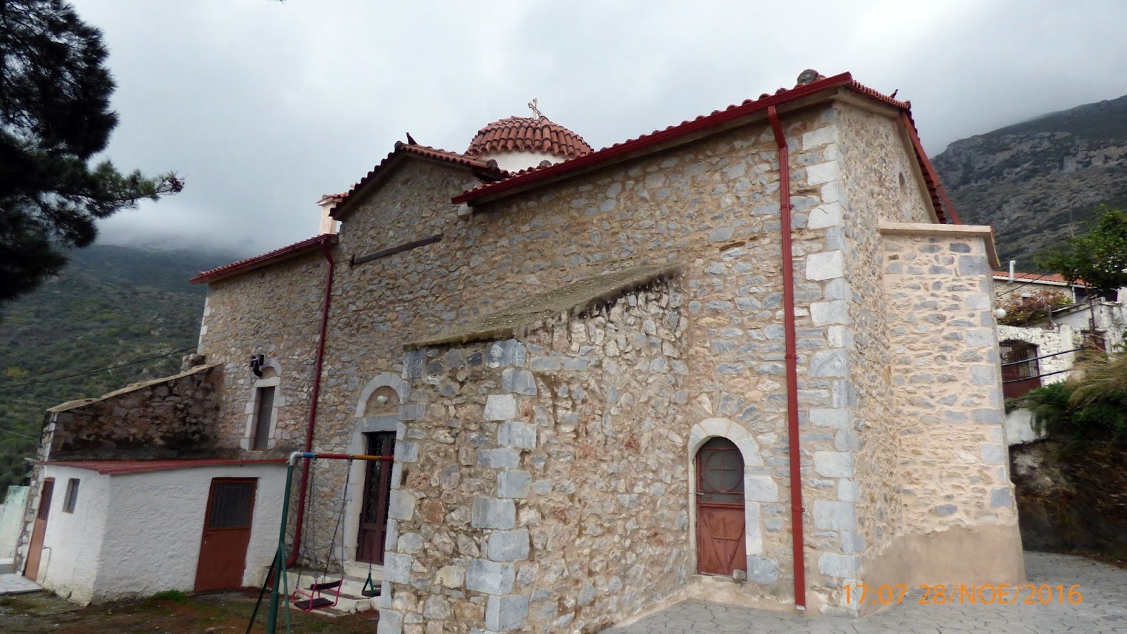 ΝΑΟΙ ΣΤΗ ΜΑΝΗ ΚΑΡΕΑ ΚΑΤΩ ΑΓΙΟΣ ΝΙΚΟΛΑΟΣ