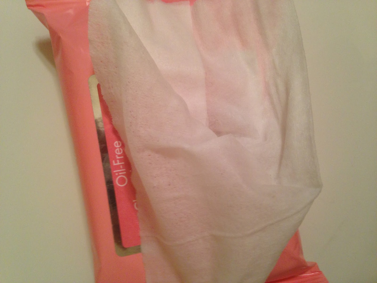 Ashley Dawn: Neutrogena Pink Grapefruit Cleansing Wipes Review!!!