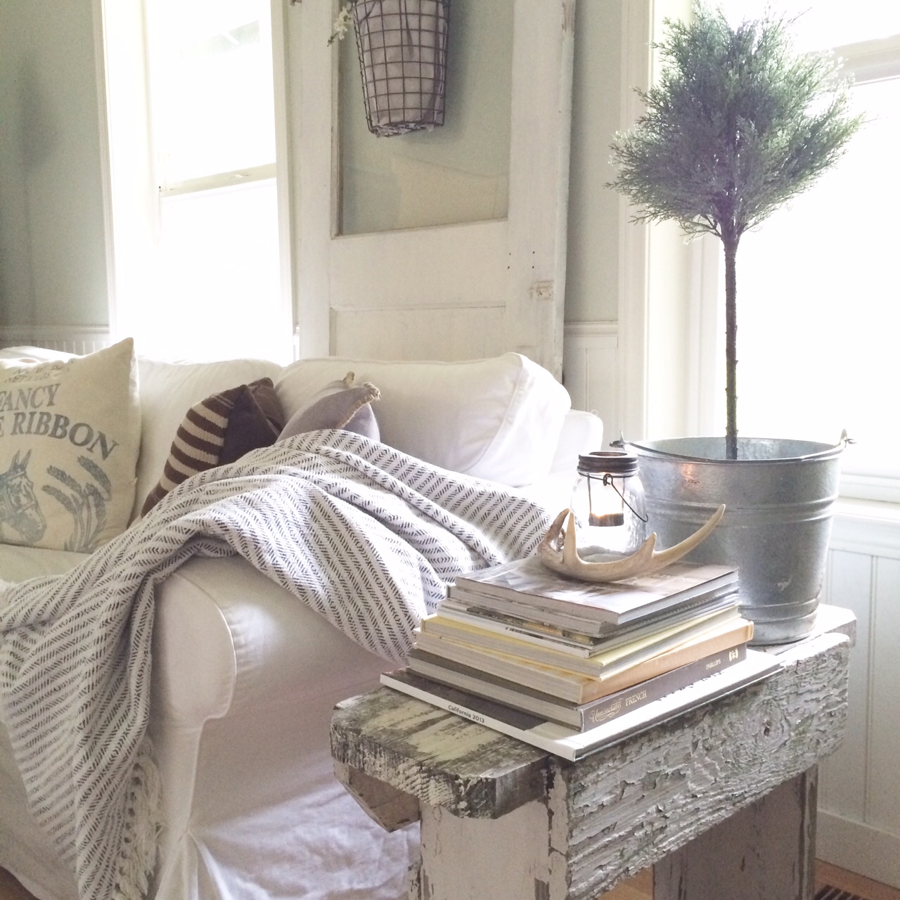 Little Farmstead: Happy {Farmhouse} Friday!