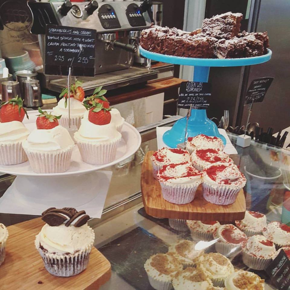 Travel: Celebrity Apartments, Brighton - Victoria's Vintage Blog ...