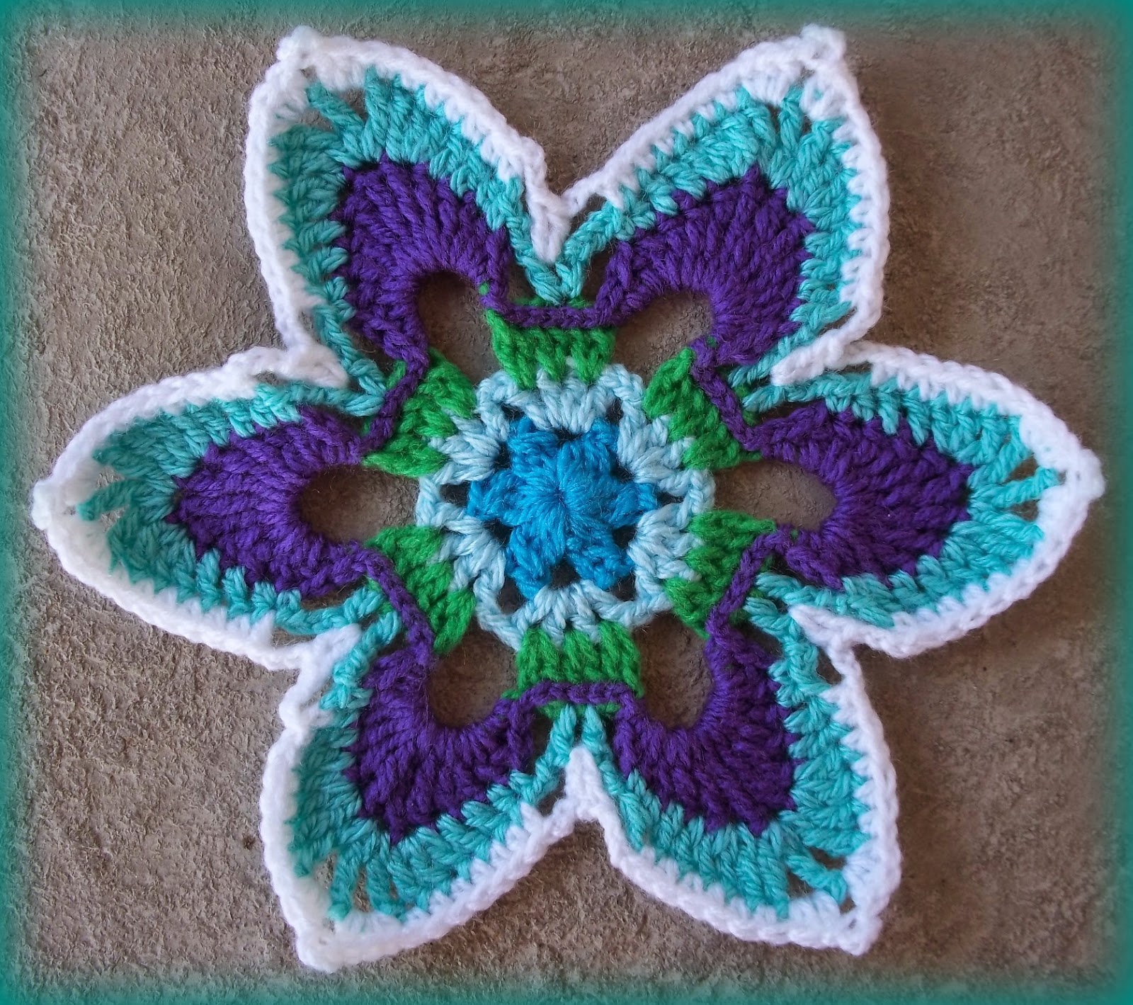 Zooty Owl's Crafty Blog: Starflower Mandala
