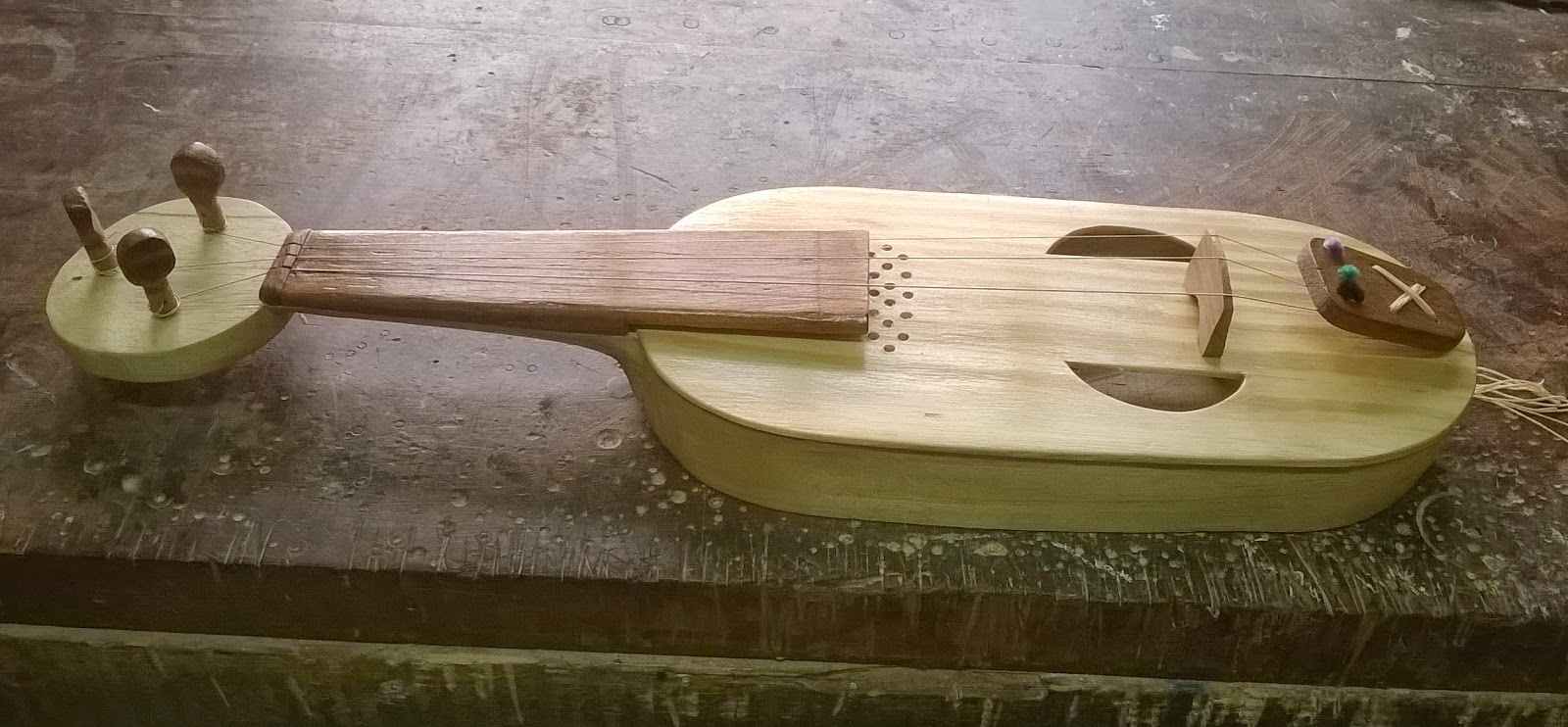 Barro e Cordas: Rabeca Medieval