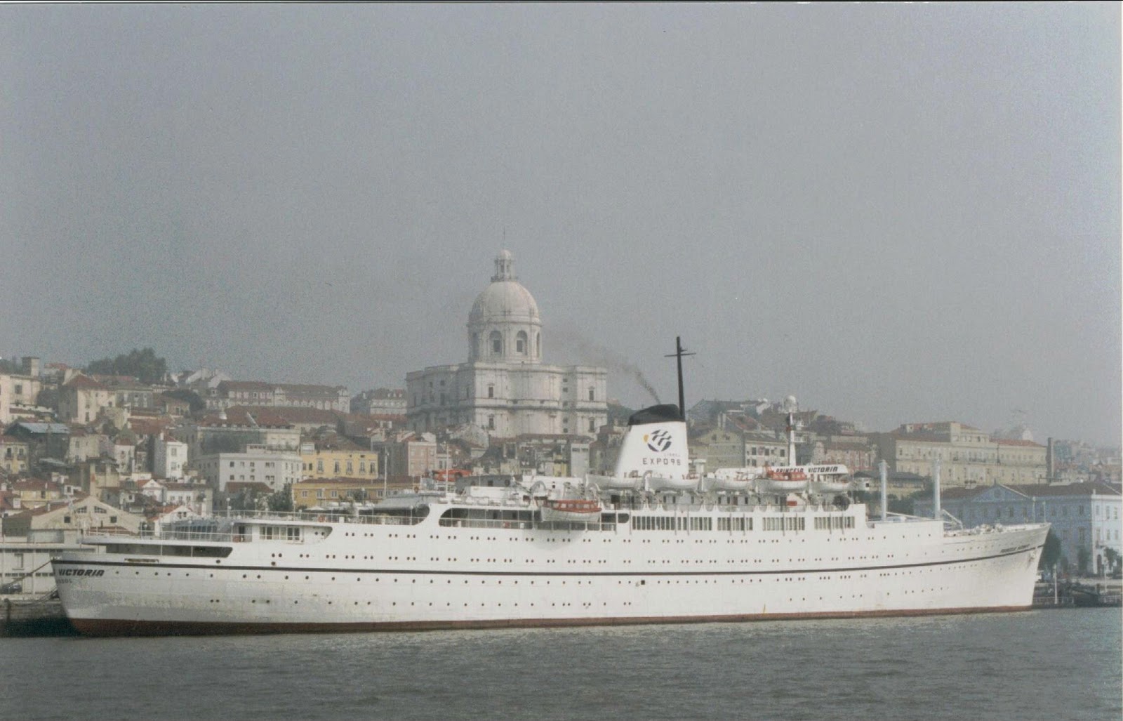 Classic beautiful liners in Lisbon during World Exhibition 1998