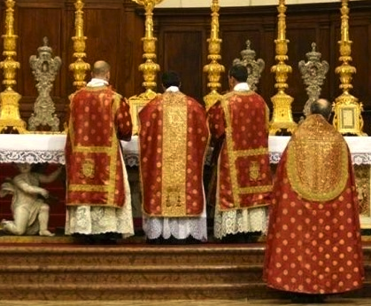 New Liturgical Movement: "Orienting" the Sacred Liturgy