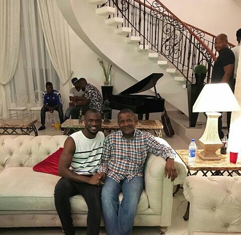 Welcome To Ajayi's Blog: Aliko Dangote paid a surprise visit to Psquare ...