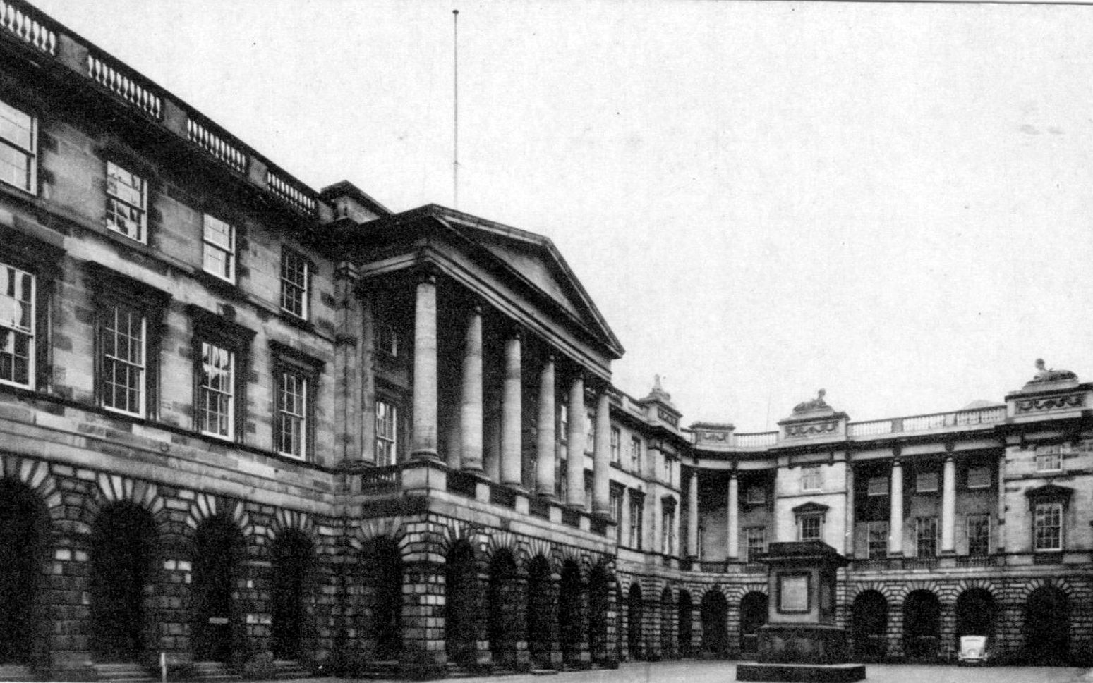 Tour Scotland: Old Photograph Court of Session Edinburgh Scotland
