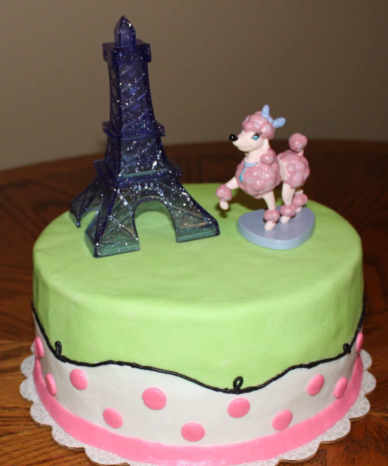 A Little Bite of Heaven: Poodle Cake