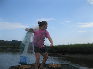 We Are The World: How To Cast Net Shrimp and Small Bait for Fishing