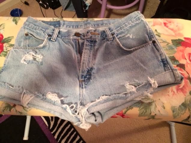 Thrift Store Maven: Vintage Daisy Duke Shorts: How-to