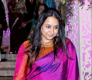 Vidya Balan Biography Profile Biodata Family Husband Son Daughter ...