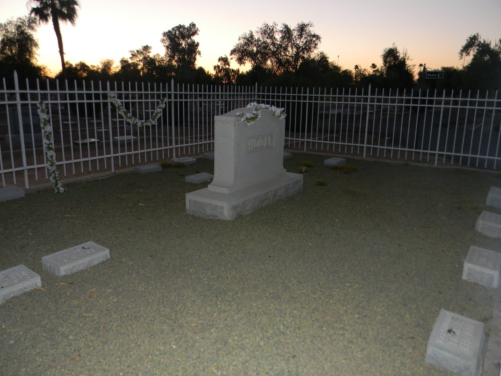 Weird Cemetery Pictures