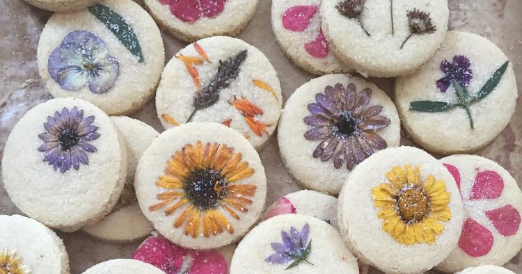 Oh, by the way...: Loria's Flower Cookies