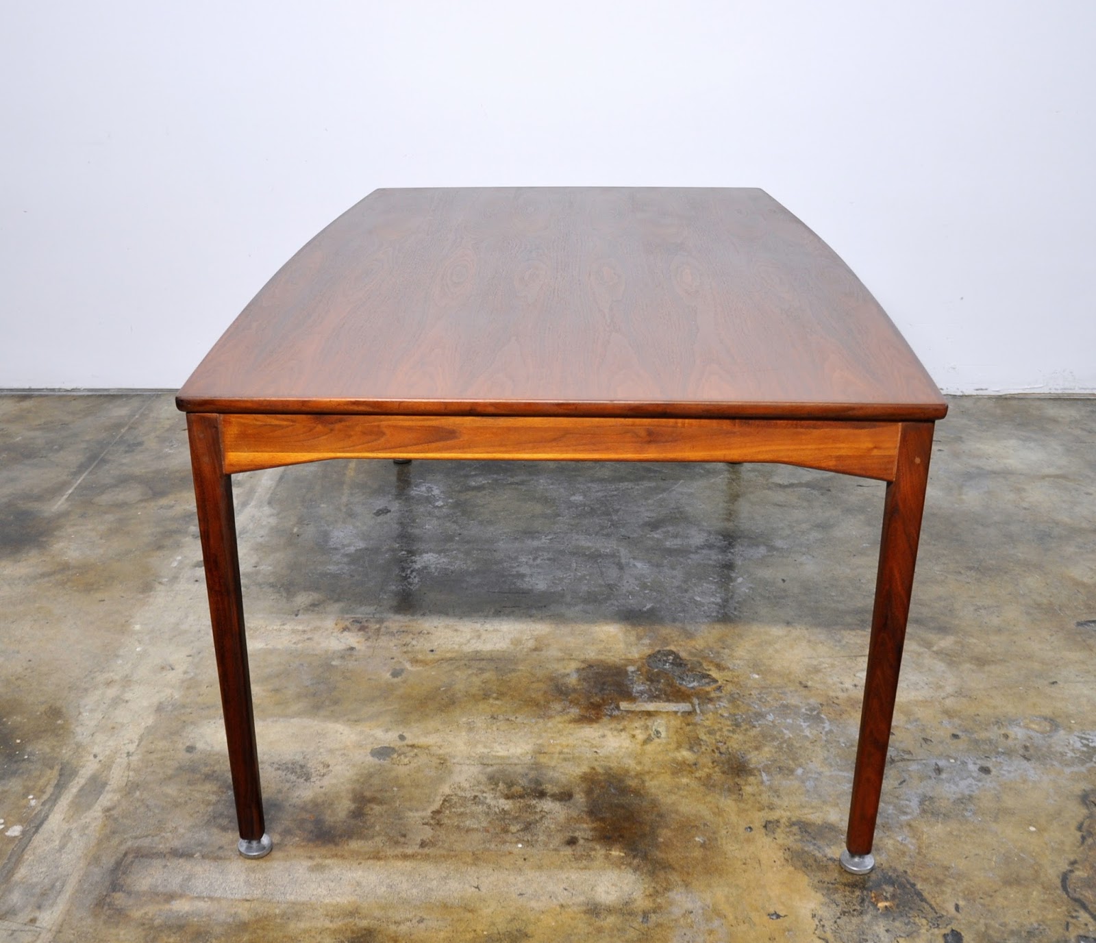 SELECT MODERN: Jens Risom Dining Room Table