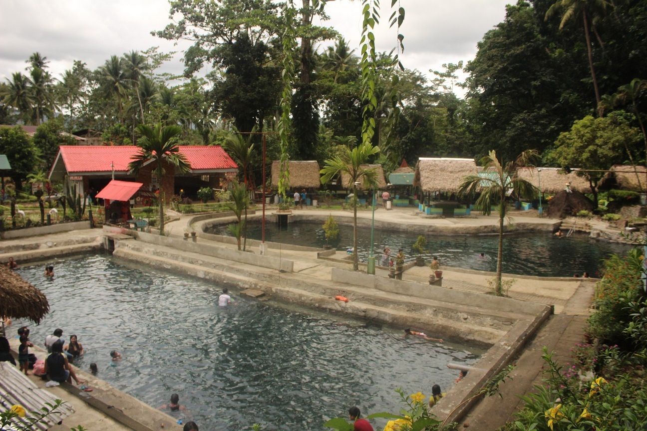 Travel Guide to Mateo Hot & Cold Springs in Monbon, Irosin, Sorsogon