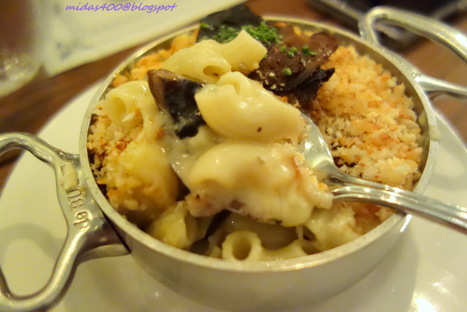 Midas Food n Travel Blog: Birthday Dinner at The White Rabbit Restaurant