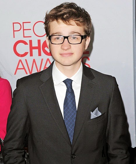 24 Day Night: Bio data of Angus T. Jones