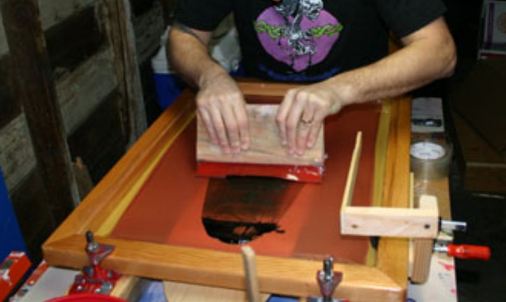 Membuat sablon kaos manual dari langkah awal sampai akhir | cara ...