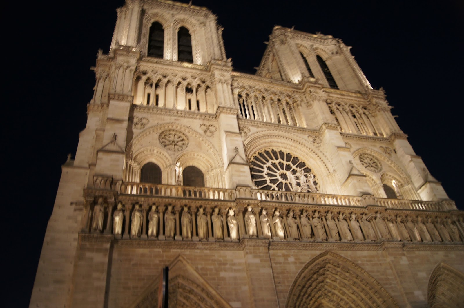 Adrienne & Barry Overseas: The Aussie and the Kiwi Girl