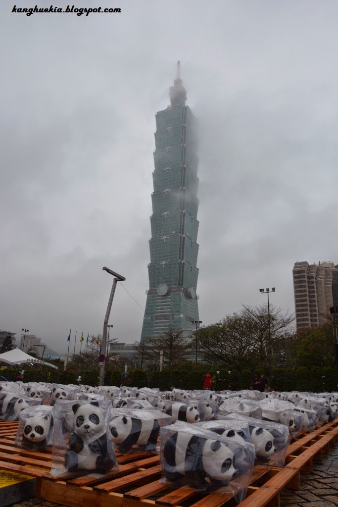 Taiwan - 1600 Pandas World Tour – TaiPei (1600 熊猫世界之旅–台北)