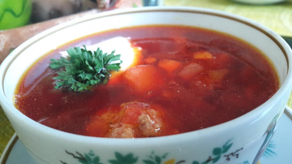 Keptų burokėlių sriuba