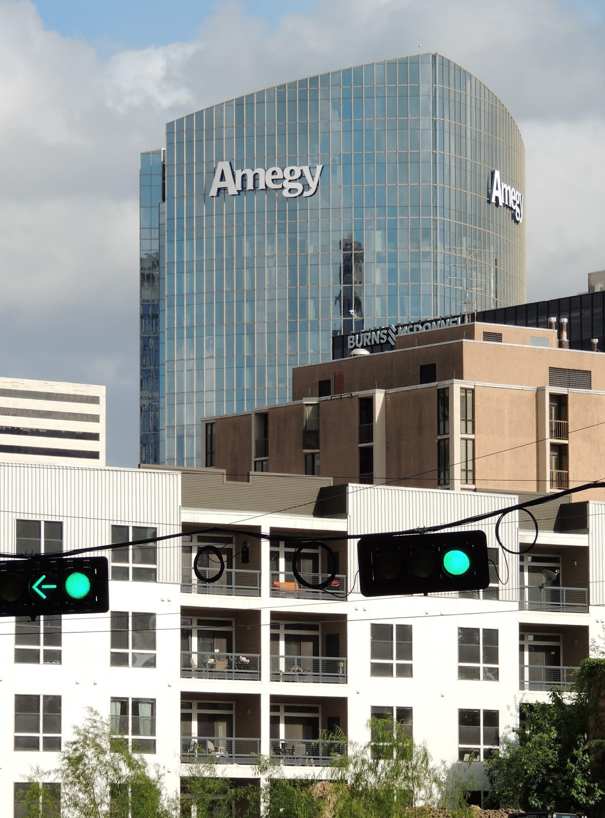 Houston Banking & Finance in Pics: Amegy Bank Building (610 West Loop)