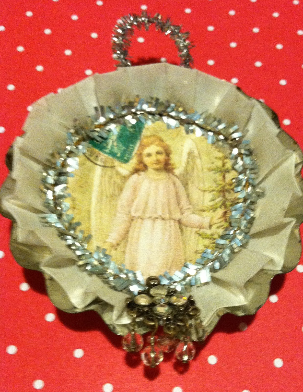 Pollyanna Reinvents: Tart Pan Ornaments