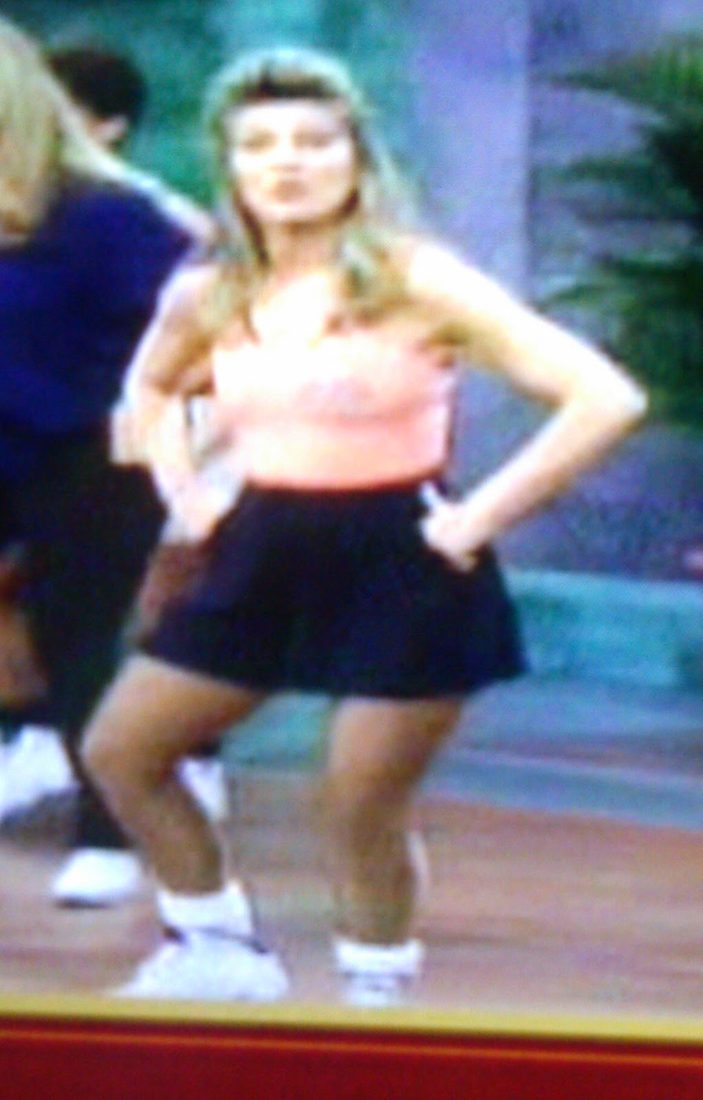 Trapped in a Fat Chick: Leslie Sansone Deluxe Walk 2 mile