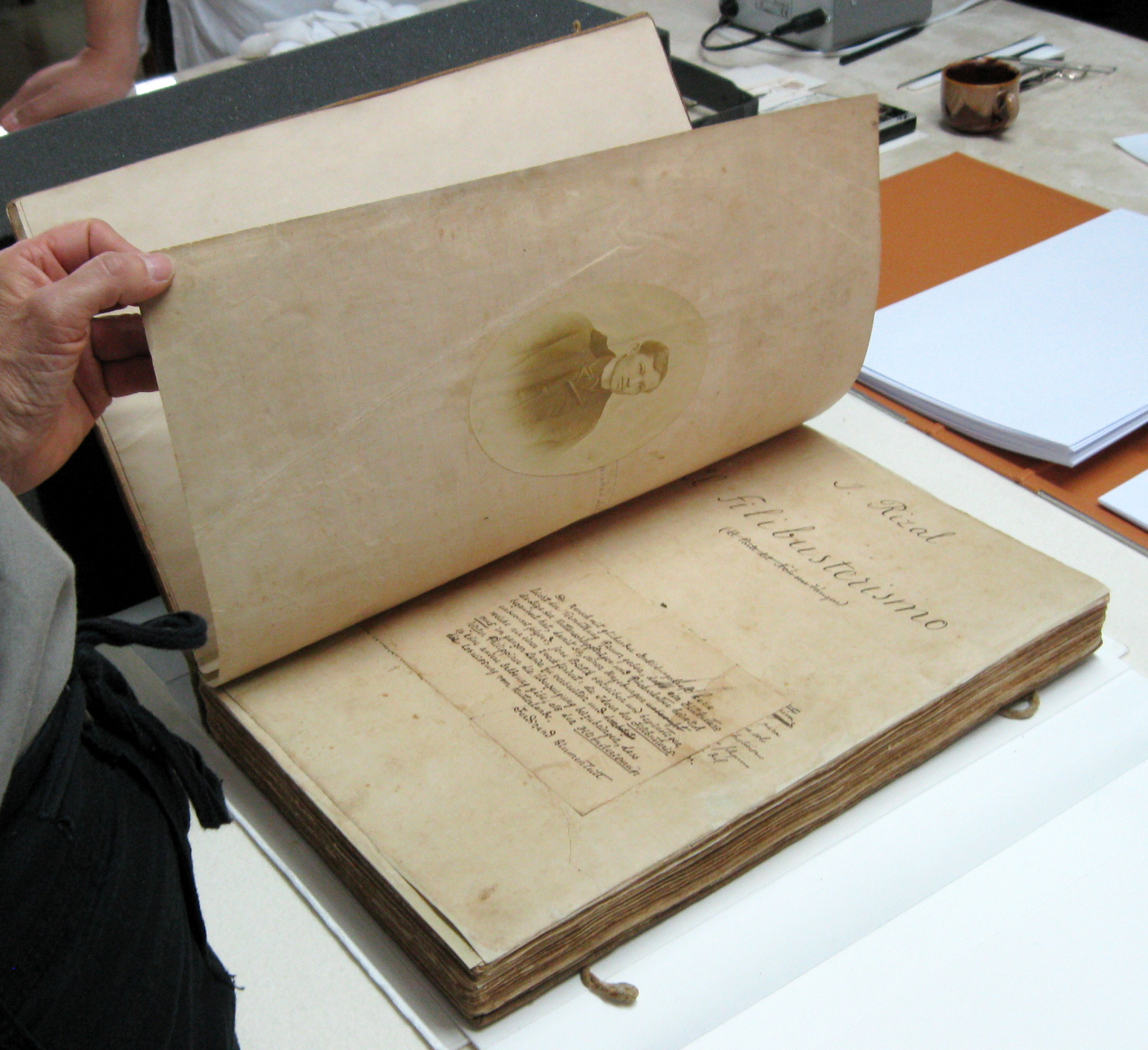 Filipino Librarian: 2011