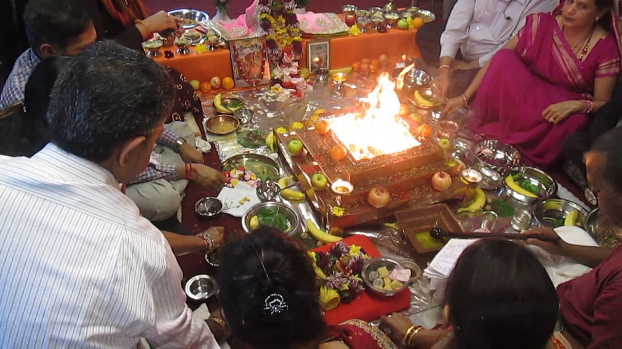 Zimbabwe Hindus performing collective fire sacrifice for world peace ...