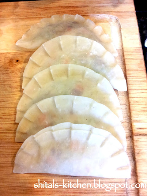 Shital's-Kitchen: Momos