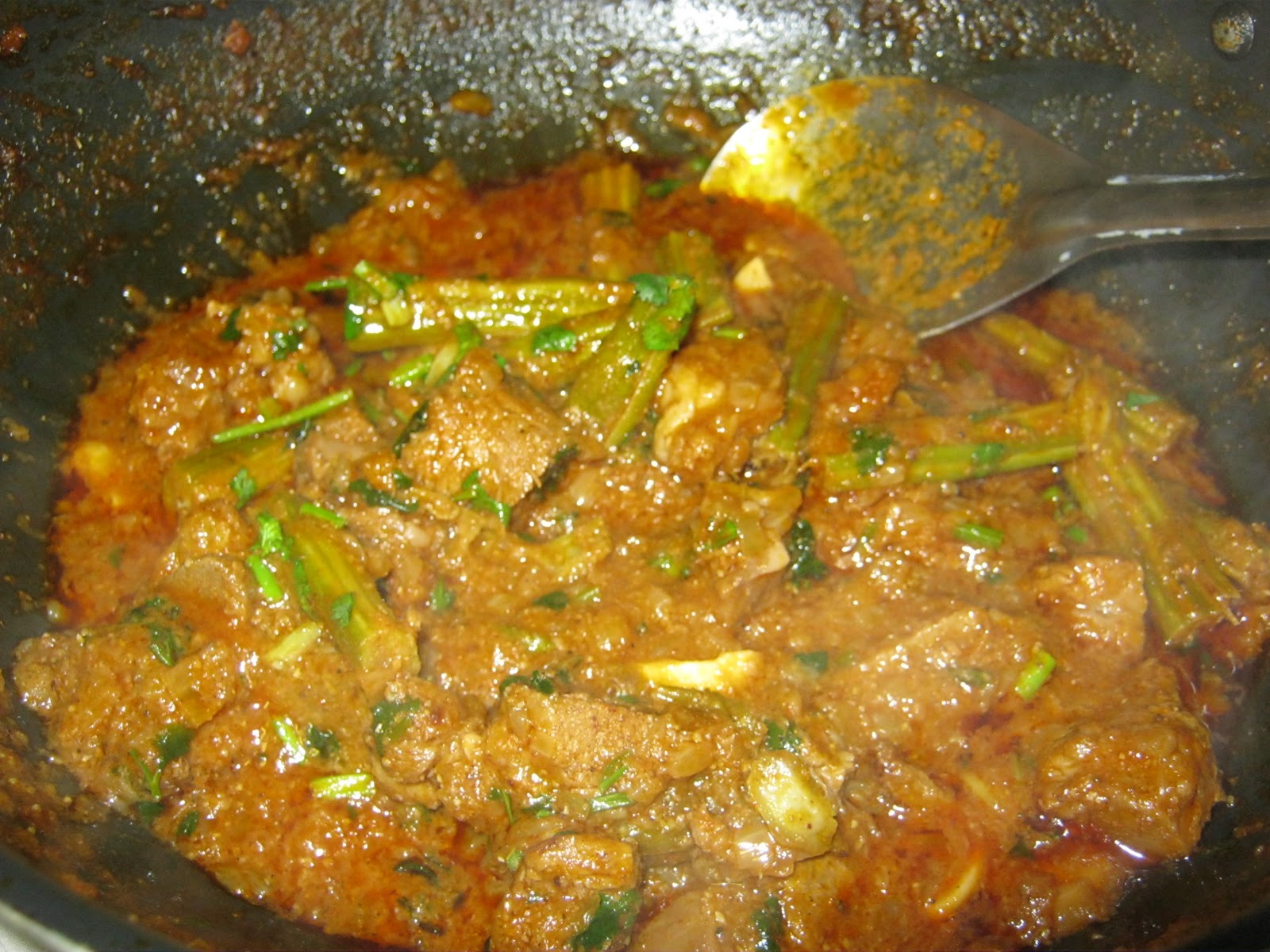 Sri's kitchen: Mulankaada mutton / drum stick mutton - 2
