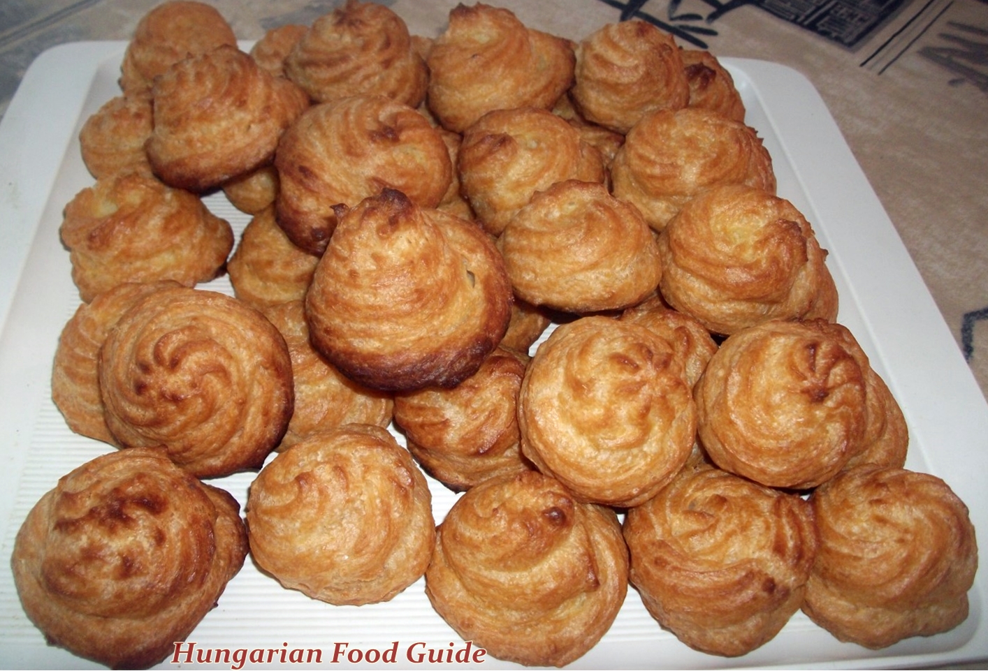 Hungarian Food Guide: Cream Bun - Képviselő fánk (Congressmen Bun)