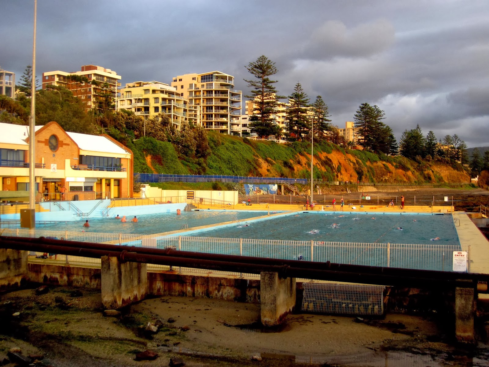 Swimming: Wollongong Continental Baths and Men's Baths